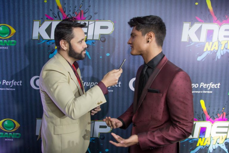 Lançamento: Davi Kneip estreia em grande estilo na TV Band Minas ...