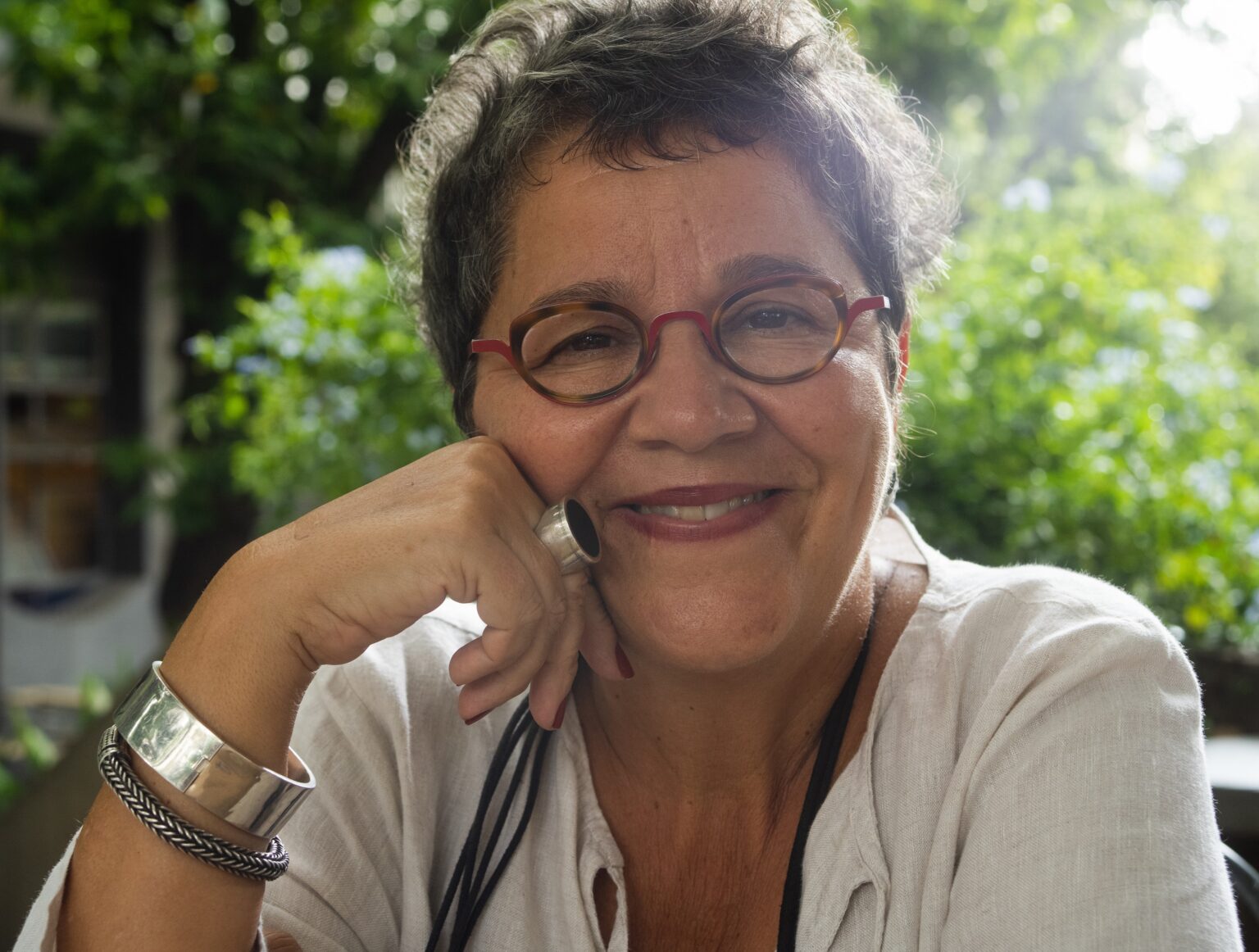 Eleonora Santa Rosa celebra carreira com reflexão e instigação sobre os ...
