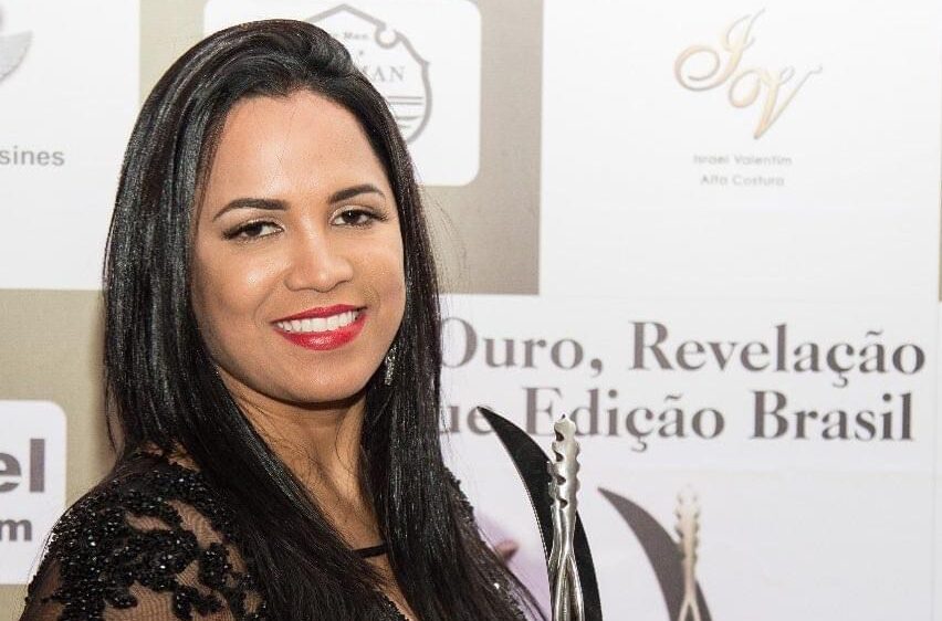 Cabeleireira Pamela Petratti mais conhecida como “Pamela Xuxa” inaugura ...